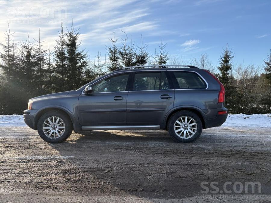 Grey Volvo XC90 2007 in Riga, with an engine capacity of 2.40 L and mileage of 350 thousand km for 5250 €, photo 7 on AUTOMOTO.COM.LV