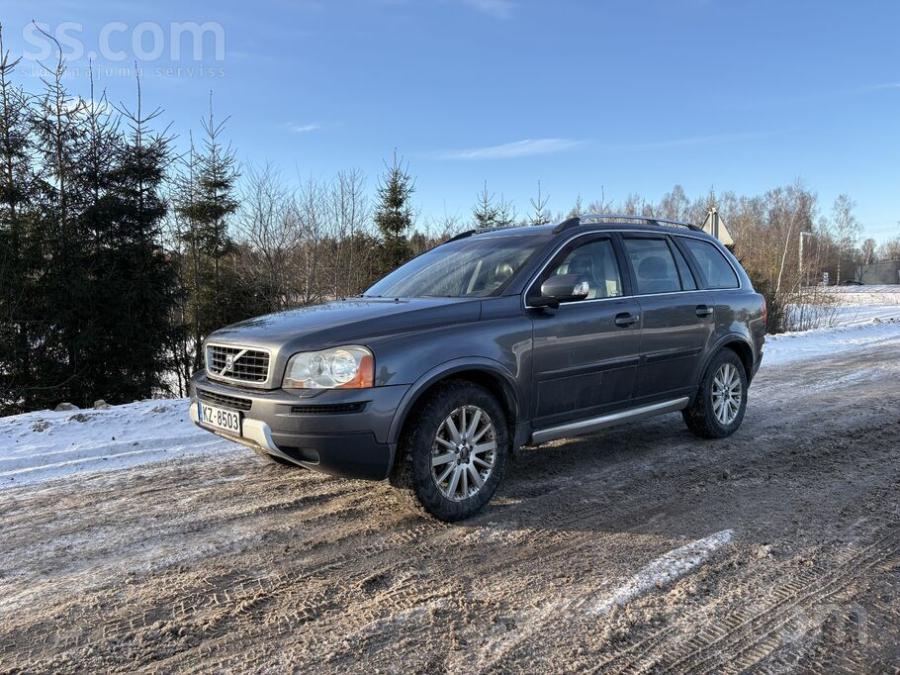 Grey Volvo XC90 2007 in Riga, with an engine capacity of 2.40 L and mileage of 350 thousand km for 5250 €, photo 8 on AUTOMOTO.COM.LV