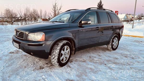 Grey Volvo XC90 2007 in Daugavpils, with an engine capacity of 2.40 L and mileage of 371 thousand km for 4750 €, photo 1 on AUTOMOTO.COM.LV