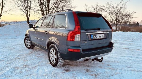 Grey Volvo XC90 2007 in Daugavpils, with an engine capacity of 2.40 L and mileage of 371 thousand km for 4750 €, photo 3 on AUTOMOTO.COM.LV