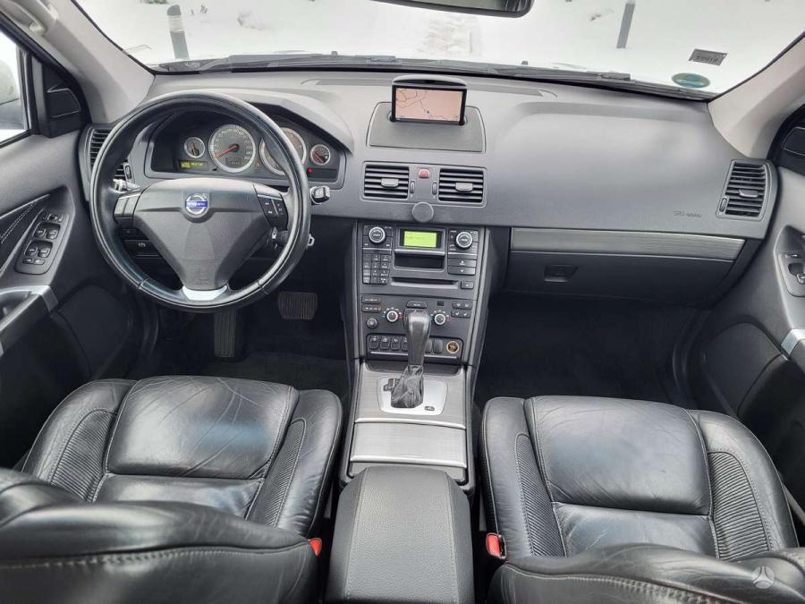 Pelēks Volvo XC90 2007 Viļņa, ar dzinēja tilpumu 2.40 L un nobraukumu 329 tūkst. km par 6250 €, foto 1 vietnē AUTOMOTO.COM.LV
