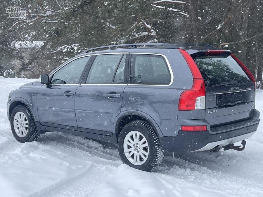Grey Volvo XC90 2007 in Vilnius, with an engine capacity of 2.40 L and mileage of 324 thousand km for 5100 €, photo 6 on AUTOMOTO.COM.LV