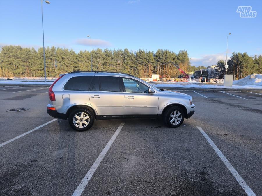 Grey Volvo XC90 2007 in Vilnius, with an engine capacity of 2.40 L and mileage of 356 thousand km for 5250 €, photo 1 on AUTOMOTO.COM.LV
