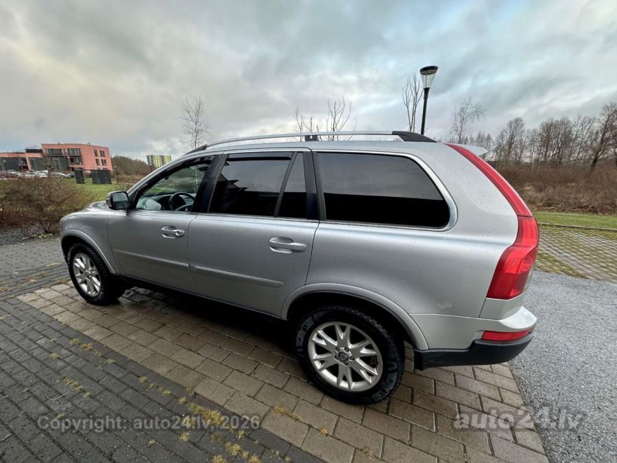 Pelēks Volvo XC90 2007 Tartu, ar dzinēja tilpumu 2.40 L un nobraukumu 0 tūkst. km par 6499 €, foto 6 vietnē AUTOMOTO.COM.LV