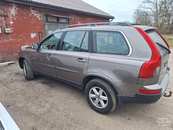Pelēks Volvo XC90 2007 Prienai, ar dzinēja tilpumu 2.40 L un nobraukumu 323 tūkst. km par 4250 €, foto 5 vietnē AUTOMOTO.COM.LV