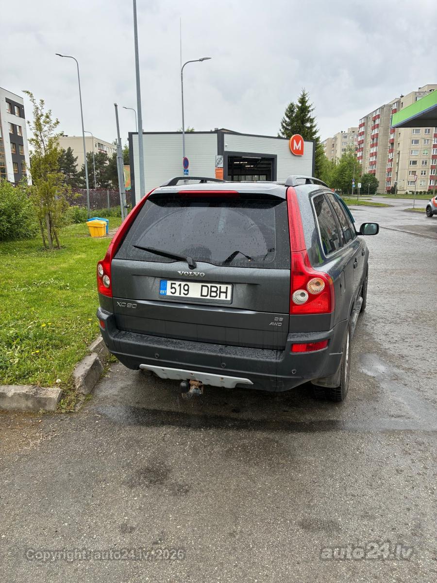 Pelēks Volvo XC90 2007 Tallina, ar dzinēja tilpumu 2.40 L un nobraukumu 290 tūkst. km par 5500 €, foto 4 vietnē AUTOMOTO.COM.LV