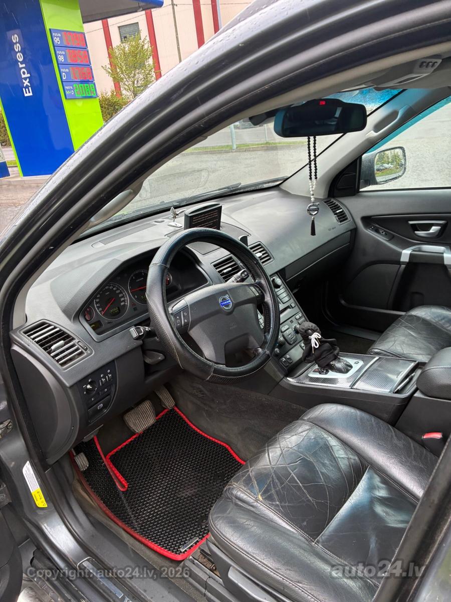 Pelēks Volvo XC90 2007 Tallina, ar dzinēja tilpumu 2.40 L un nobraukumu 290 tūkst. km par 5500 €, foto 7 vietnē AUTOMOTO.COM.LV