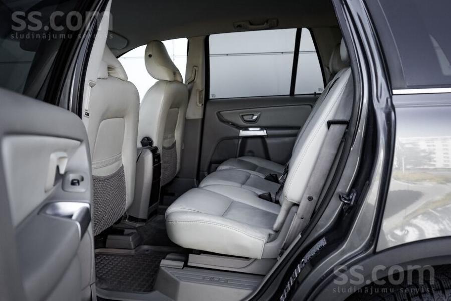 Pelēks Volvo XC90 2007 Rīga, ar dzinēja tilpumu 2.40 L un nobraukumu 289 tūkst. km par 3950 €, foto 13 vietnē AUTOMOTO.COM.LV