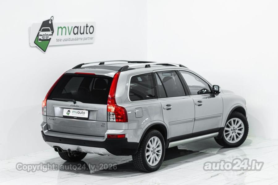 Pelēks Volvo XC90 2007 Tallina, ar dzinēja tilpumu 2.40 L un nobraukumu 304 tūkst. km par 6500 €, foto 3 vietnē AUTOMOTO.COM.LV