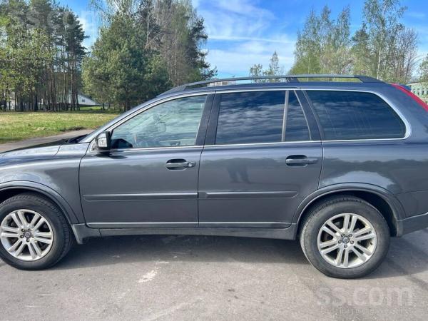 Pelēks Volvo XC90 2007 Jūrmala, ar dzinēja tilpumu 2.40 L un nobraukumu 266 tūkst. km par 6600 €, foto 2 vietnē AUTOMOTO.COM.LV