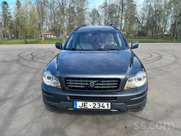 Pelēks Volvo XC90 2007 Jūrmala, ar dzinēja tilpumu 2.40 L un nobraukumu 266 tūkst. km par 6600 €, foto 8 vietnē AUTOMOTO.COM.LV