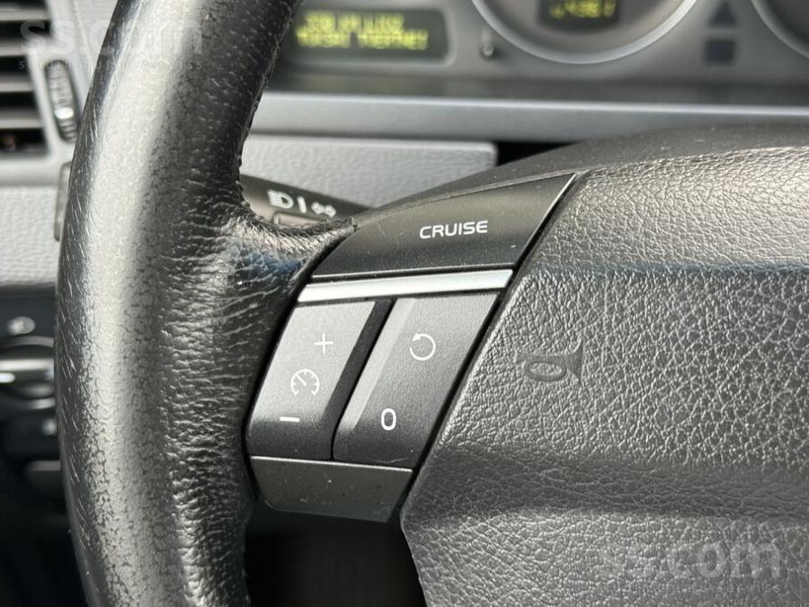 Pelēks Volvo XC90 2007 Jelgava, ar dzinēja tilpumu 2.40 L un nobraukumu 302 tūkst. km par 3850 €, foto 12 vietnē AUTOMOTO.COM.LV