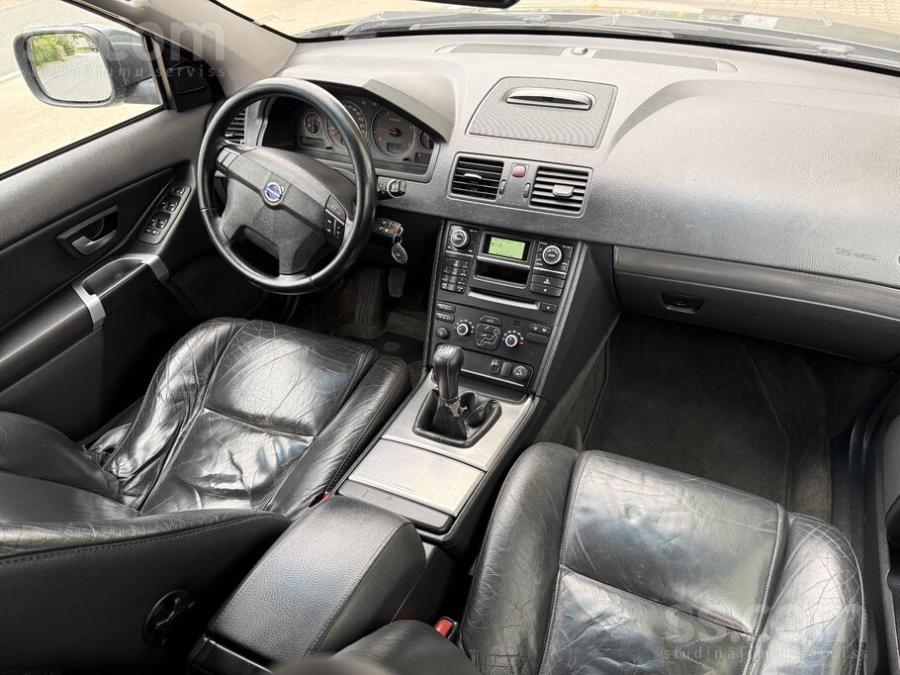 Pelēks Volvo XC90 2007 Jelgava, ar dzinēja tilpumu 2.40 L un nobraukumu 302 tūkst. km par 3850 €, foto 13 vietnē AUTOMOTO.COM.LV