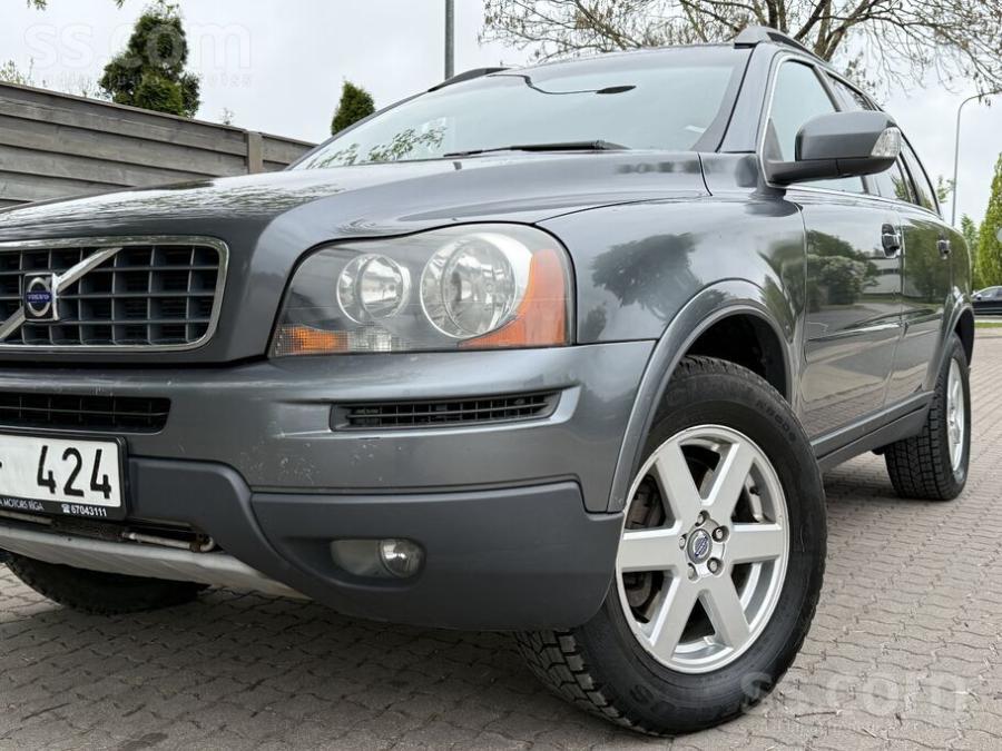 Pelēks Volvo XC90 2007 Jelgava, ar dzinēja tilpumu 2.40 L un nobraukumu 302 tūkst. km par 3850 €, foto 18 vietnē AUTOMOTO.COM.LV