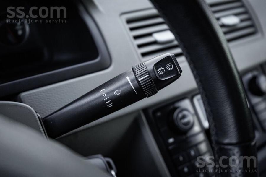 Pelēks Volvo XC90 2007 Rīga, ar dzinēja tilpumu 2.40 L un nobraukumu 289 tūkst. km par 3950 €, foto 20 vietnē AUTOMOTO.COM.LV