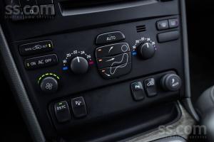 Pelēks Volvo XC90 2007 Rīga, ar dzinēja tilpumu 2.40 L un nobraukumu 289 tūkst. km par 3950 €, foto 22 vietnē AUTOMOTO.COM.LV
