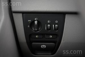Pelēks Volvo XC90 2007 Talsi, ar dzinēja tilpumu 2.40 L un nobraukumu 338 tūkst. km par 4490 €, foto 15 vietnē AUTOMOTO.COM.LV