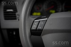 Pelēks Volvo XC90 2007 Talsi, ar dzinēja tilpumu 2.40 L un nobraukumu 338 tūkst. km par 4490 €, foto 17 vietnē AUTOMOTO.COM.LV