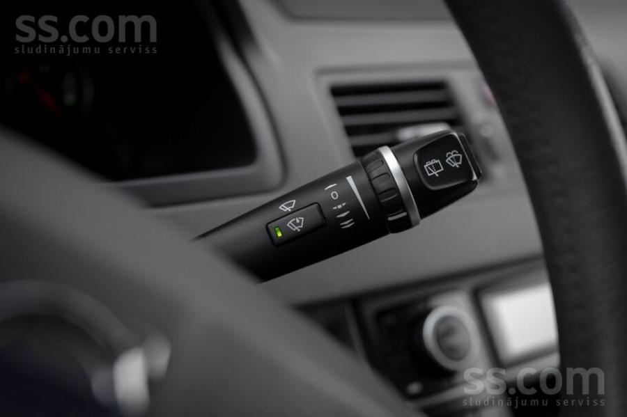Pelēks Volvo XC90 2007 Talsi, ar dzinēja tilpumu 2.40 L un nobraukumu 338 tūkst. km par 4490 €, foto 20 vietnē AUTOMOTO.COM.LV