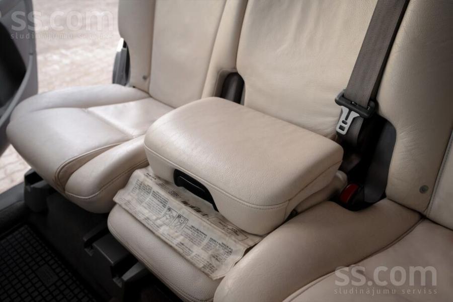 Pelēks Volvo XC90 2007 Talsi, ar dzinēja tilpumu 2.40 L un nobraukumu 338 tūkst. km par 4490 €, foto 26 vietnē AUTOMOTO.COM.LV