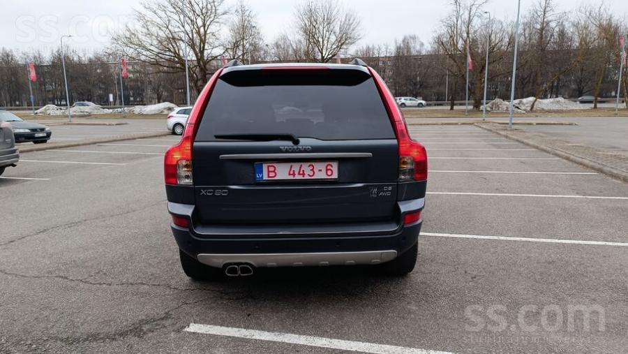 Grey Volvo XC90 2007 in Riga, with an engine capacity of 2.40 L and mileage of 267 thousand km for 6800 €, photo 7 on AUTOMOTO.COM.LV