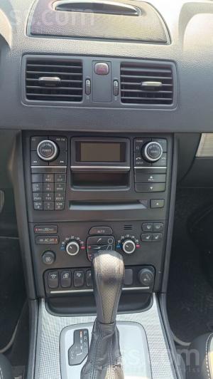Grey Volvo XC90 2007 in Riga, with an engine capacity of 2.40 L and mileage of 267 thousand km for 6800 €, photo 11 on AUTOMOTO.COM.LV