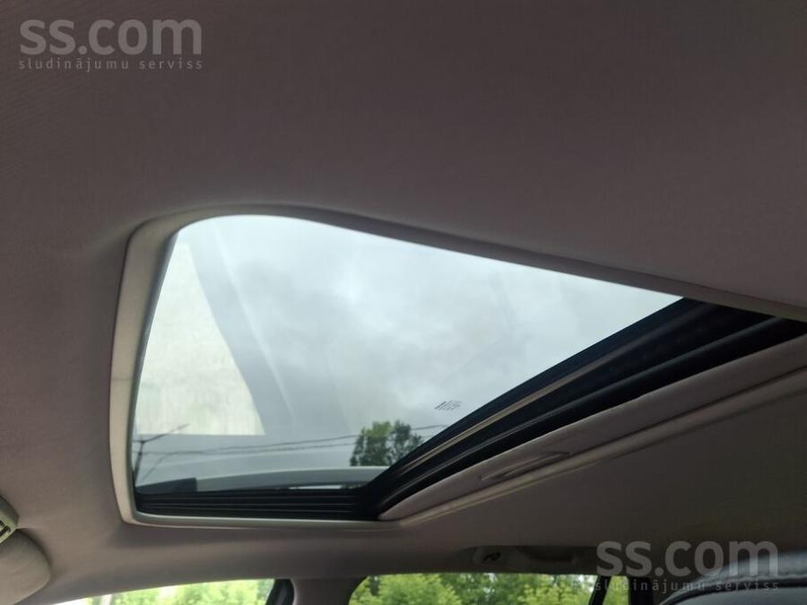 Grey Volvo XC90 2007 in Riga, with an engine capacity of 2.40 L and mileage of 330 thousand km for 7495 €, photo 12 on AUTOMOTO.COM.LV