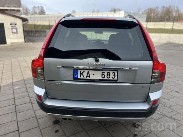 Pelēks Volvo XC90 2007 Rīga, ar dzinēja tilpumu 2.40 L un nobraukumu 0 tūkst. km par 4990 €, foto 5 vietnē AUTOMOTO.COM.LV