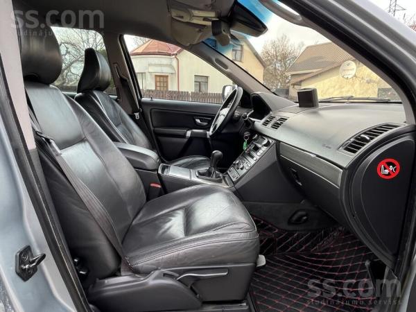 Pelēks Volvo XC90 2007 Rīga, ar dzinēja tilpumu 2.40 L un nobraukumu 0 tūkst. km par 4990 €, foto 8 vietnē AUTOMOTO.COM.LV