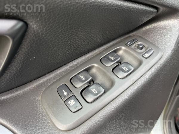 Pelēks Volvo XC90 2007 Rīga, ar dzinēja tilpumu 2.40 L un nobraukumu 0 tūkst. km par 4990 €, foto 10 vietnē AUTOMOTO.COM.LV