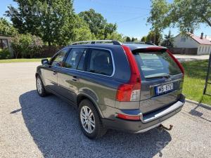 Grey Volvo XC90 2007 in Ventspils, with an engine capacity of 2.40 L and mileage of 319 thousand km for 4690 €, photo 7 on AUTOMOTO.COM.LV
