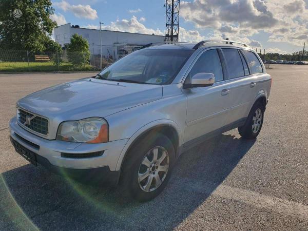 Grey Volvo XC90 2007 in Marijampole, with an engine capacity of 2.40 L and mileage of 270 thousand km for 3900 €, photo 3 on AUTOMOTO.COM.LV