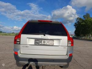 Grey Volvo XC90 2007 in Marijampole, with an engine capacity of 2.40 L and mileage of 270 thousand km for 3900 €, photo 6 on AUTOMOTO.COM.LV