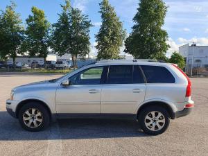 Grey Volvo XC90 2007 in Marijampole, with an engine capacity of 2.40 L and mileage of 270 thousand km for 3900 €, photo 9 on AUTOMOTO.COM.LV