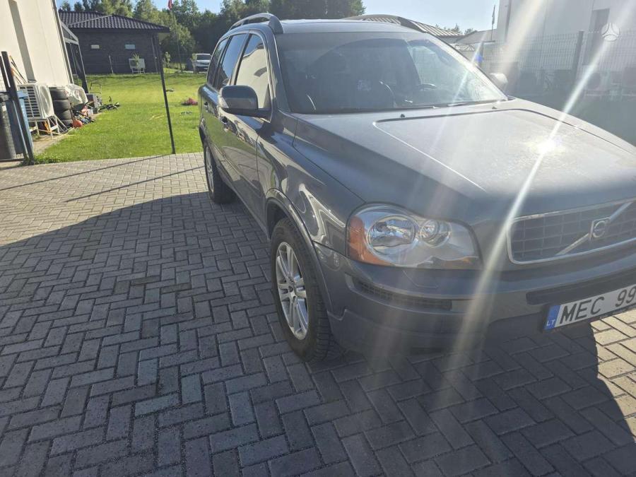 Grey Volvo XC90 2007 in Vilnius, with an engine capacity of 2.40 L and mileage of 304 thousand km for 4300 €, photo 3 on AUTOMOTO.COM.LV