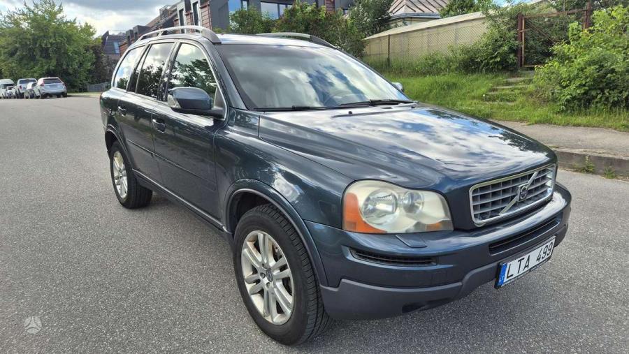 Pelēks Volvo XC90 2007 Viļņa, ar dzinēja tilpumu 2.40 L un nobraukumu 317 tūkst. km par 5999 €, foto 4 vietnē AUTOMOTO.COM.LV