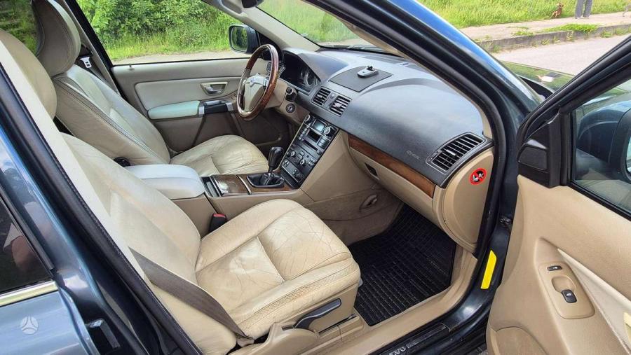 Pelēks Volvo XC90 2007 Viļņa, ar dzinēja tilpumu 2.40 L un nobraukumu 317 tūkst. km par 5999 €, foto 11 vietnē AUTOMOTO.COM.LV