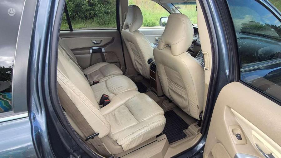Pelēks Volvo XC90 2007 Viļņa, ar dzinēja tilpumu 2.40 L un nobraukumu 317 tūkst. km par 5999 €, foto 12 vietnē AUTOMOTO.COM.LV