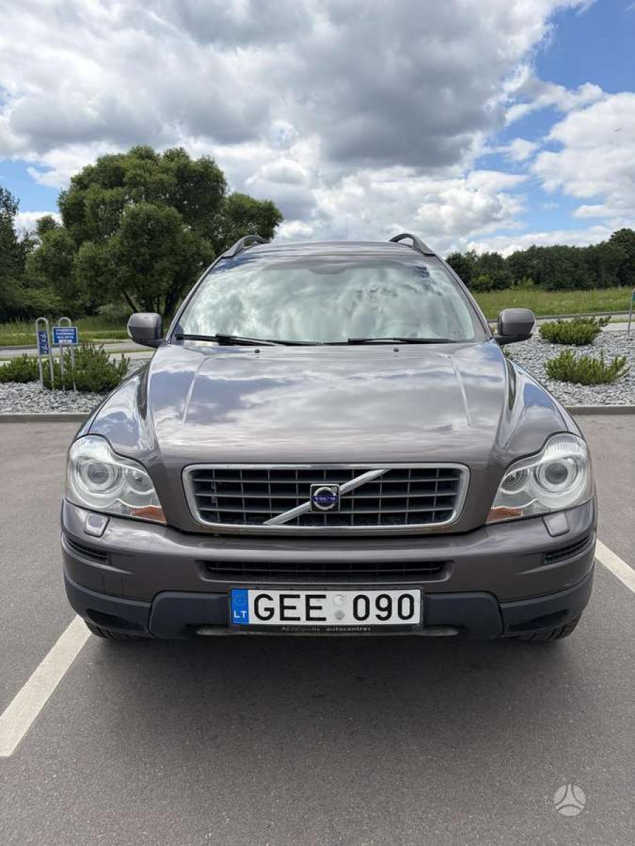 Grey Volvo XC90 2007 in Vilnius, with an engine capacity of 2.40 L and mileage of 272 thousand km for 5000 €, photo 5 on AUTOMOTO.COM.LV