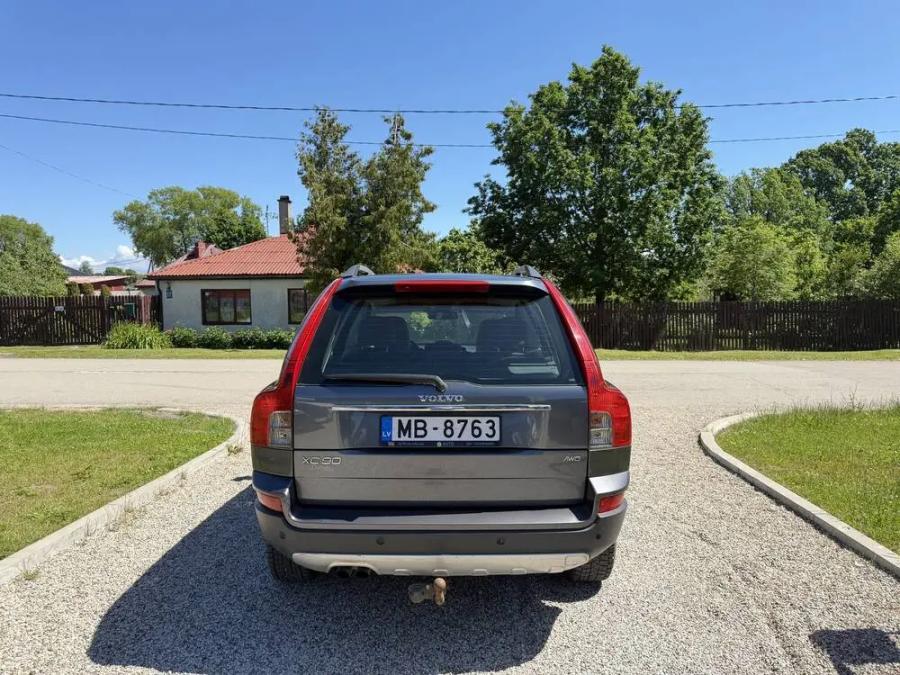 Pelēks Volvo XC90 2007 Ventspils, ar dzinēja tilpumu 2.40 L un nobraukumu 319 tūkst. km par 4690 €, foto 6 vietnē AUTOMOTO.COM.LV