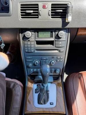 Pelēks Volvo XC90 2007 Ventspils, ar dzinēja tilpumu 2.40 L un nobraukumu 319 tūkst. km par 4690 €, foto 21 vietnē AUTOMOTO.COM.LV