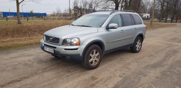 Pelēks Volvo XC90 2007 Rīga, ar dzinēja tilpumu 2.40 L un nobraukumu 385 tūkst. km par 5500 €, foto 1 vietnē AUTOMOTO.COM.LV