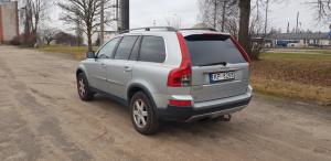 Grey Volvo XC90 2007 in Riga, with an engine capacity of 2.40 L and mileage of 385 thousand km for 5500 €, photo 9 on AUTOMOTO.COM.LV
