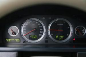 Grey Volvo XC90 2007 in Riga, with an engine capacity of 2.40 L and mileage of 286 thousand km for 6690 €, photo 20 on AUTOMOTO.COM.LV