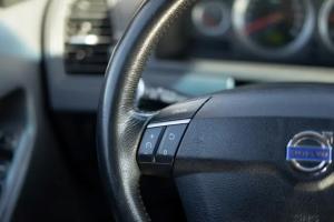Pelēks Volvo XC90 2007 Liepāja, ar dzinēja tilpumu 2.40 L un nobraukumu 377 tūkst. km par 7500 €, foto 8 vietnē AUTOMOTO.COM.LV