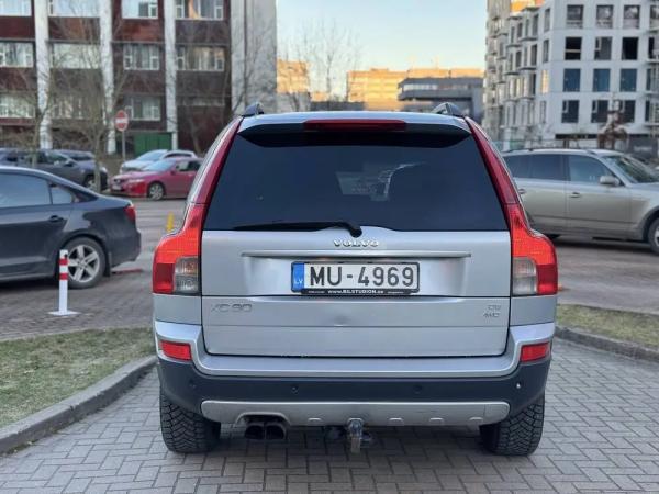 Pelēks Volvo XC90 2007 Rīga, ar dzinēja tilpumu 2.40 L un nobraukumu 389 tūkst. km par 4990 €, foto 6 vietnē AUTOMOTO.COM.LV