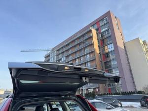 Grey Volvo XC90 2007 in Riga, with an engine capacity of 2.40 L and mileage of 355 thousand km for 4490 €, photo 10 on AUTOMOTO.COM.LV