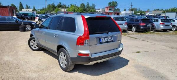 Pelēks Volvo XC90 2007 Rīga, ar dzinēja tilpumu 2.40 L un nobraukumu 281 tūkst. km par 3990 €, foto 2 vietnē AUTOMOTO.COM.LV