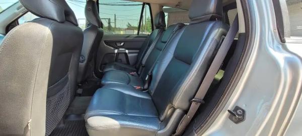 Pelēks Volvo XC90 2007 Rīga, ar dzinēja tilpumu 2.40 L un nobraukumu 281 tūkst. km par 3990 €, foto 8 vietnē AUTOMOTO.COM.LV