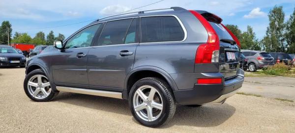 Pelēks Volvo XC90 2007 Rīga, ar dzinēja tilpumu 2.40 L un nobraukumu 234 tūkst. km par 8900 €, foto 5 vietnē AUTOMOTO.COM.LV